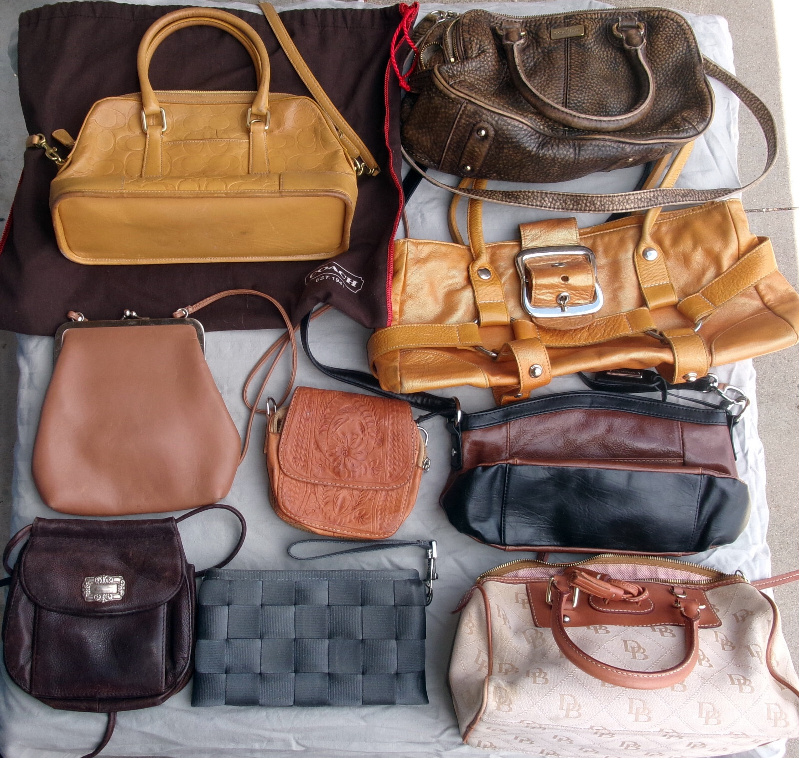 Coach Dooney Hobo Fossil Tignanello Cole Haan Ria Ria… - Gem