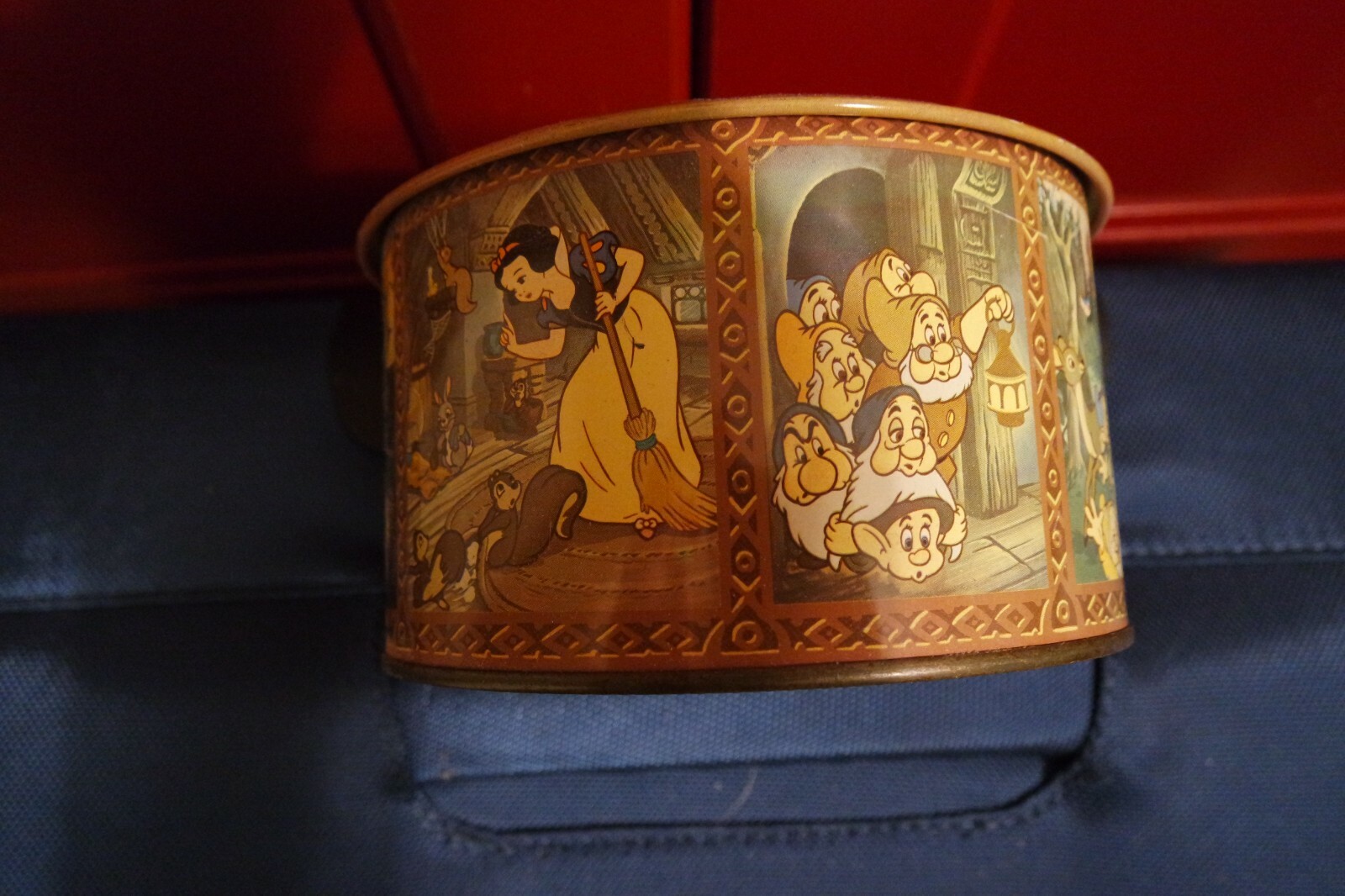 Vintage Walt Disney Snow White And The Seven Dwarfs Candy Tin Metal ...