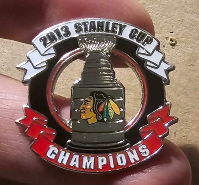2013 STANLEY CUP CHAMPIONS CHICAGO BLACKHAWKS Lapel Pin LE w/BANNERS | eBay