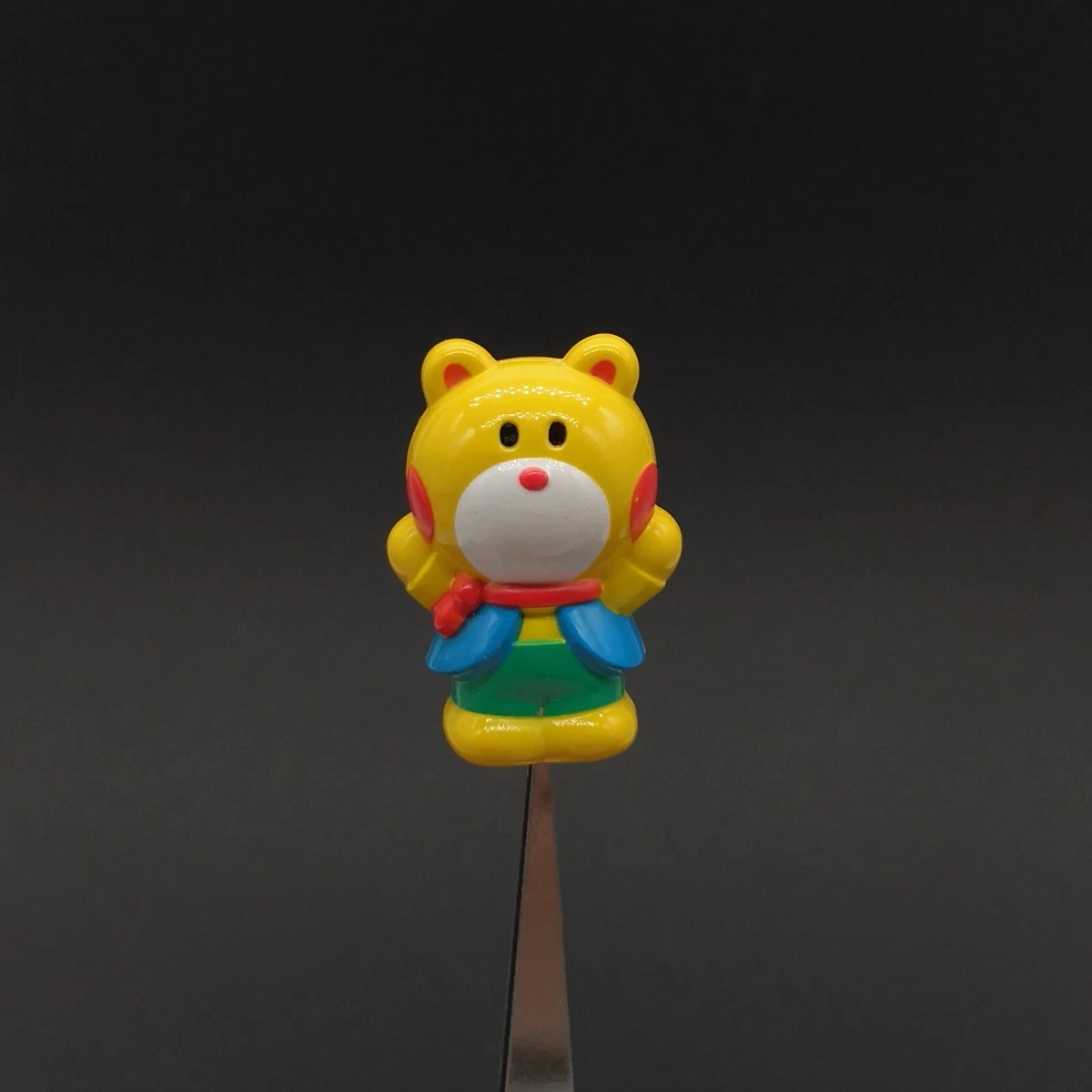Hello Kitty Thomas