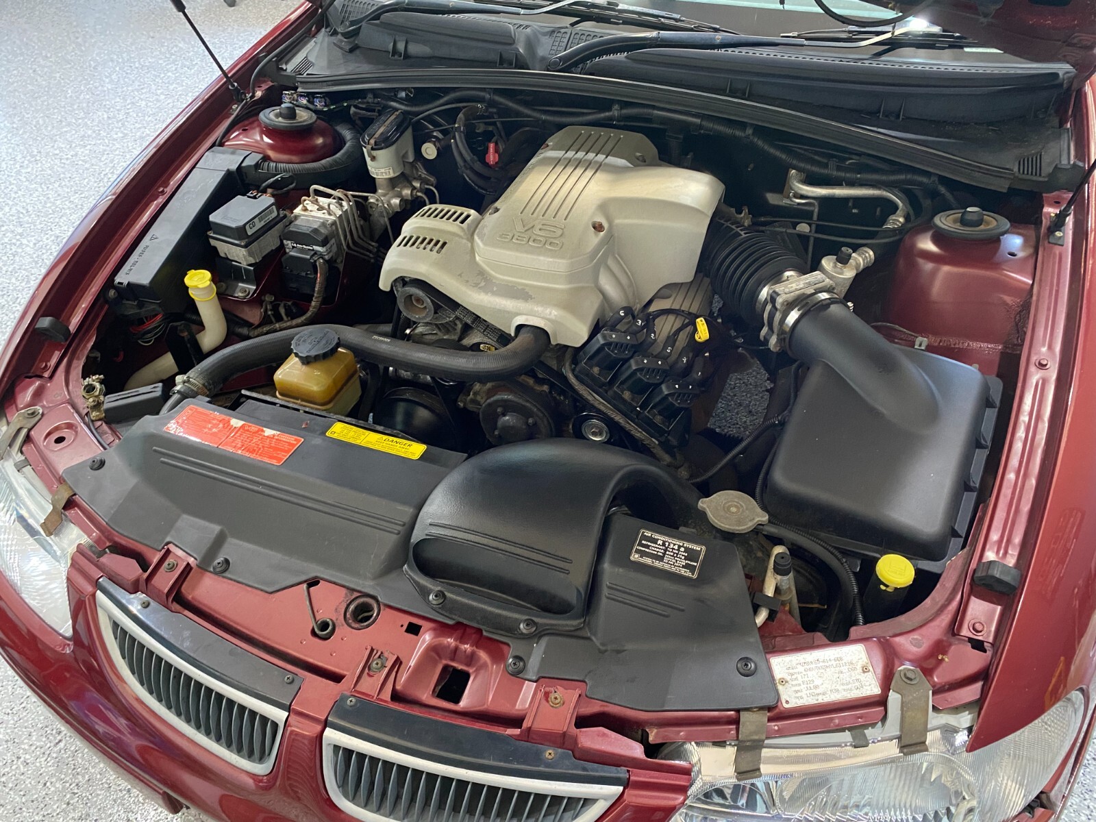 Genuine Holden Commodore VT Factory Airbox Induction Tube 92083363 | eBay