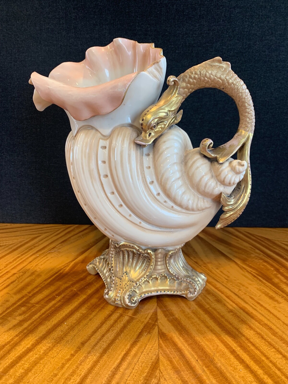BEAUTIFUL SCARCE ANTIQUE RUDOLSTADT WORKS CONCH SHELL VASE WITH DOLPHIN ...