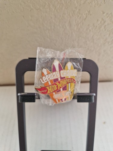 Hot wheels Redline Knopf Dodge Deora Concept Leeway Chang April 2001 ...