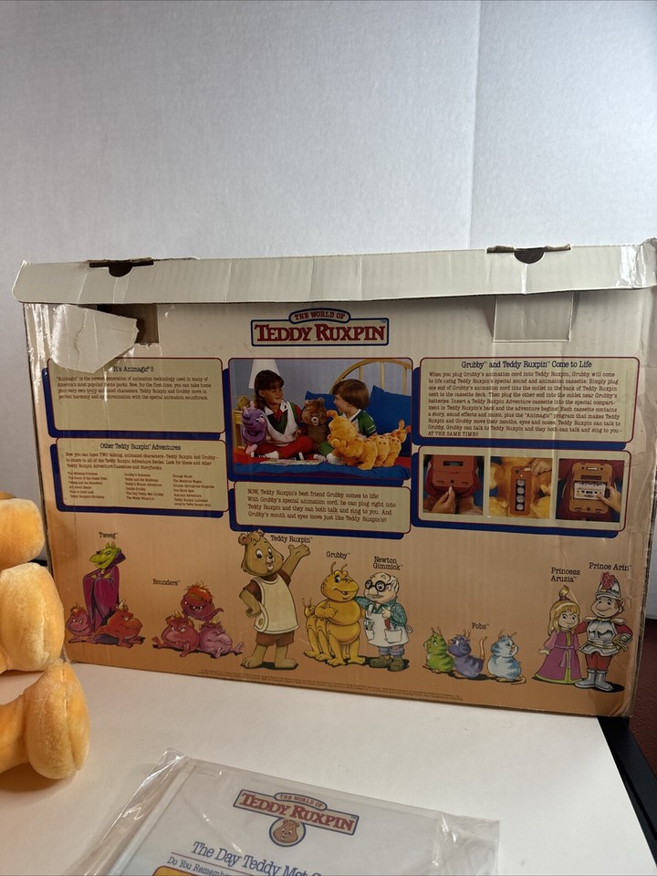 Vintage 1985 Grubby Worlds of Wonder Teddy Ruxpin W/ Book, Tape & Box ...