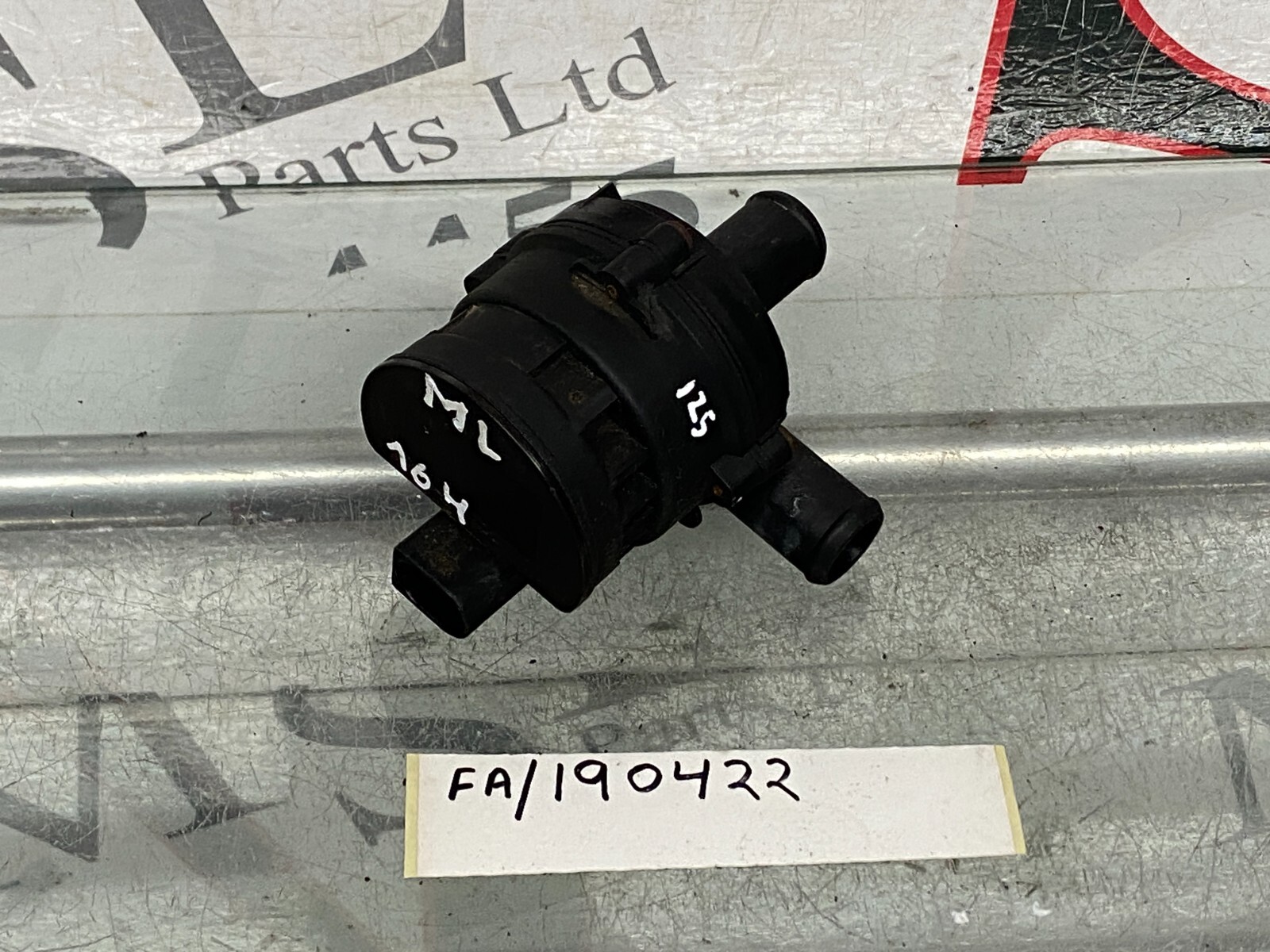 (AS) MERCEDES BENZ W164 ML-CLASS AUXILIARY WATER PUMP A2118350264 ...