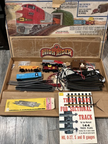 Vintage Bachmann High Rider HO Santa Fe Locomotiv & 3 Car Train Set ...