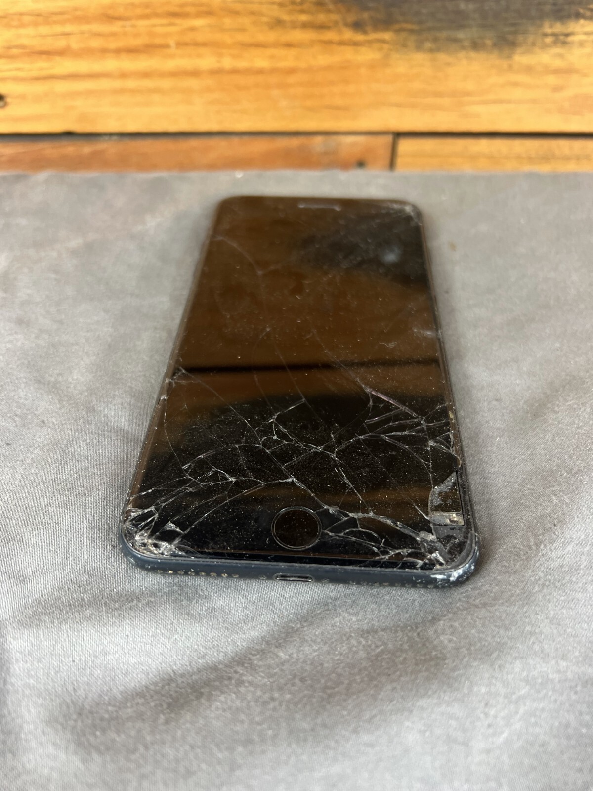 Apple iPhone 7 Plus A1661 Quad-Core Retina 5.5" LCD iOS Smartphone ...