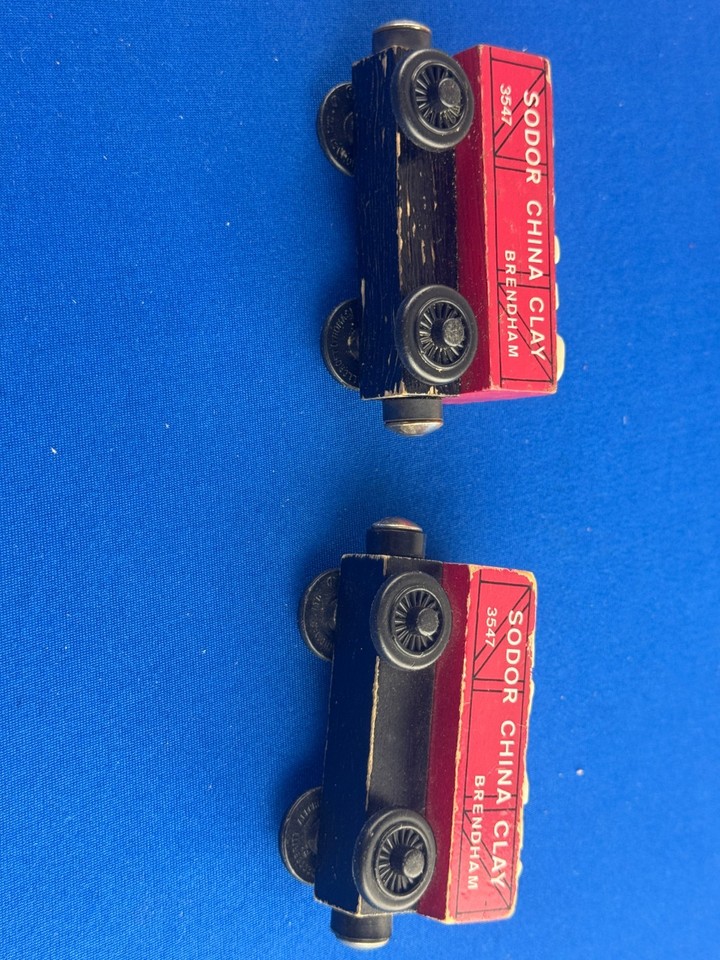 RED CHINA CLAY CARS (Pair) Thomas Wooden Railway 1997, 2000 | eBay
