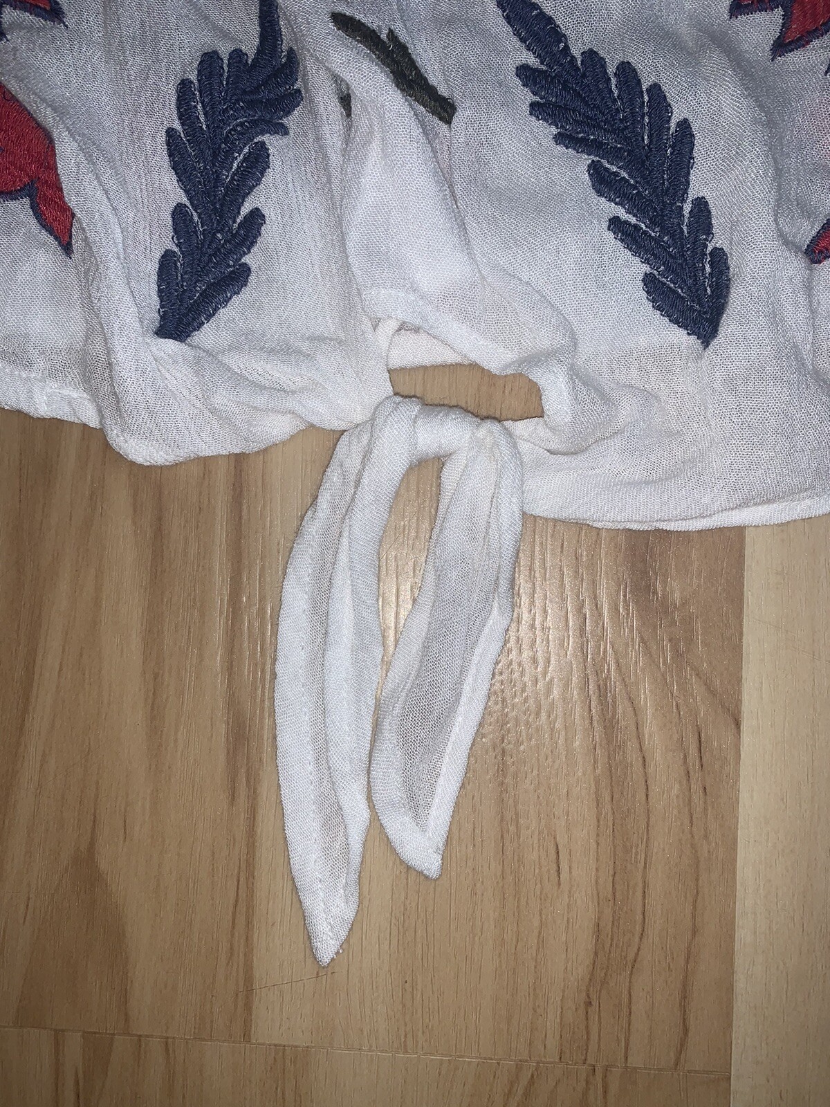 WILLOW & CLAY Colorful Floral Embroidery Off the Shou… - Gem