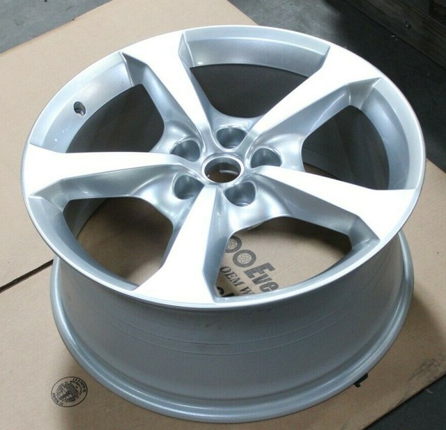 Genuine GM OEM Factory Chevrolet Camaro RS R42 20 Rear Wheel 5581 ...