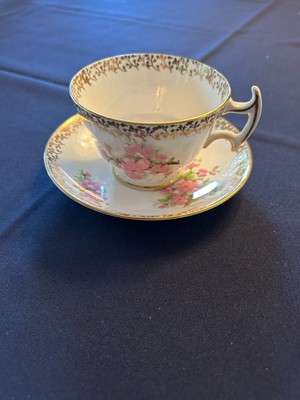 Cups & Saucers - Collingwood Bone China