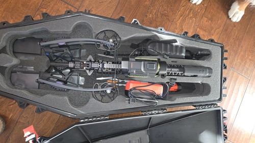 Raven R-500E Black Crossbow with All accessories Garmin Xero range ...