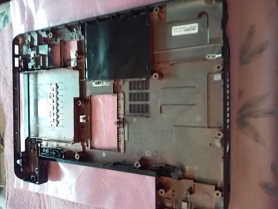 TOSHIBA SATELLITE M115-S3094 BOTTOM CASE V000070300 | eBay
