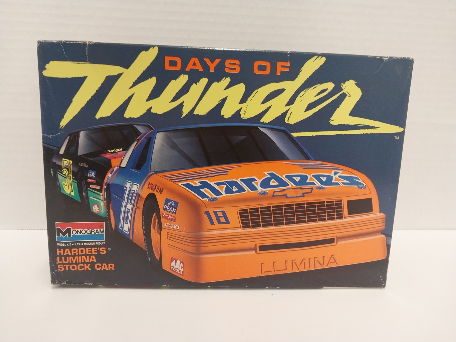 Monogram DAYS OF THUNDER Hardee's Lumina Stock Car 1:24 Model Kit 2920 ...