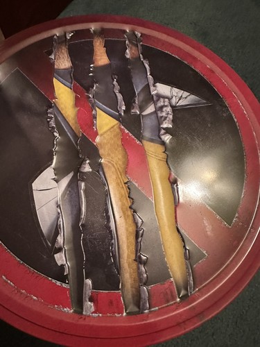 Deadpool WOLVERINE Figurine top Drink & Popcorn Bucket, Regal Collector ...