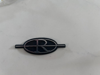 1971 1972 Buick Riviera GRILL R Emblem 1971 1972 Ornament Chrome ...
