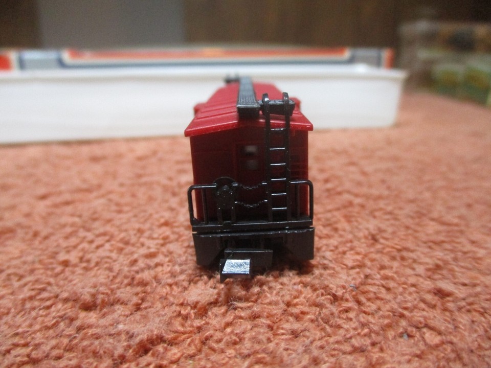 LIMA N SCALE CANADIAN NATIONAL Caboose # 78388 Excellent Condition | eBay