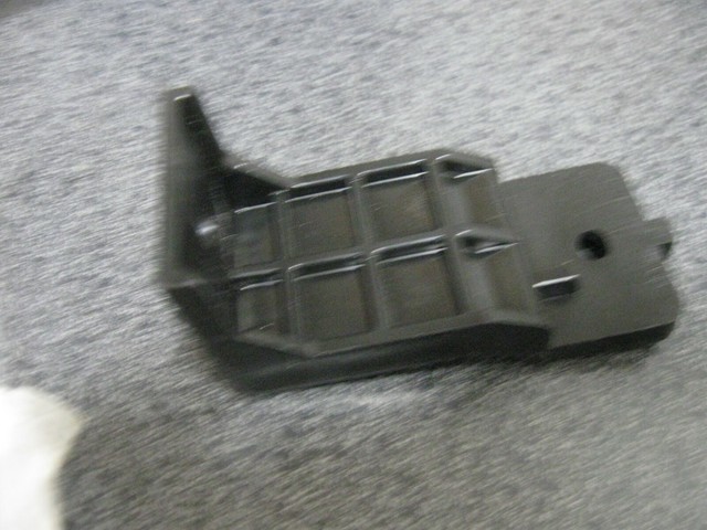 Hyundai OEM 16-18 Tucson Rear Bumper-outer Bracket Left 86637D3100 for ...