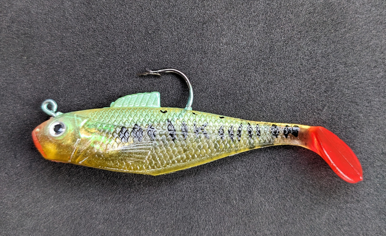Pre-Rigged Jig Head Soft Bait Fishing Lure Paddle Tail Swimbaits | eBay UK