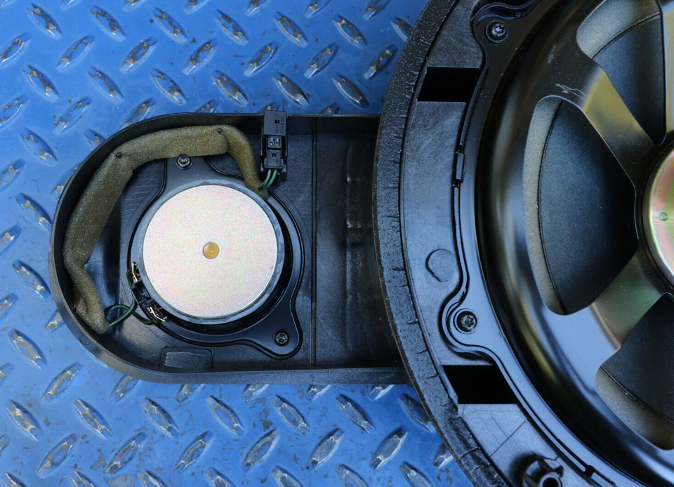 2003-2006 Mercedes-Benz W211 E55 AMG Harman Kardon Rear Sub Woofer ...