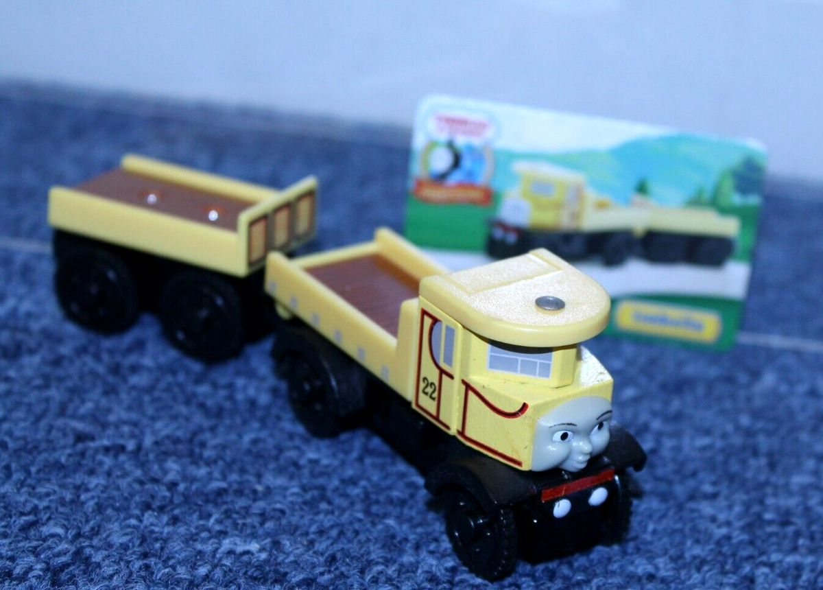 Thomas And Friends Isabella Tootally Thomas Isabel Auto Coach Ertl