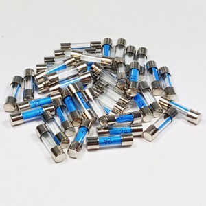 RADIO GLASS FUSE 2A A AMP 20MM CLASSIC CAR FAST QUICK BLOW FUSES AMPS ...