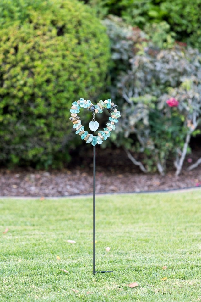 Handmade Heart Garden Stake Recycled Glass Stones & Driftwood Home ...