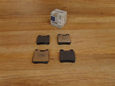 Rear TS Brake Pads Genuine Mercedes R129/W140/C208/W210 - A0034204920 ...