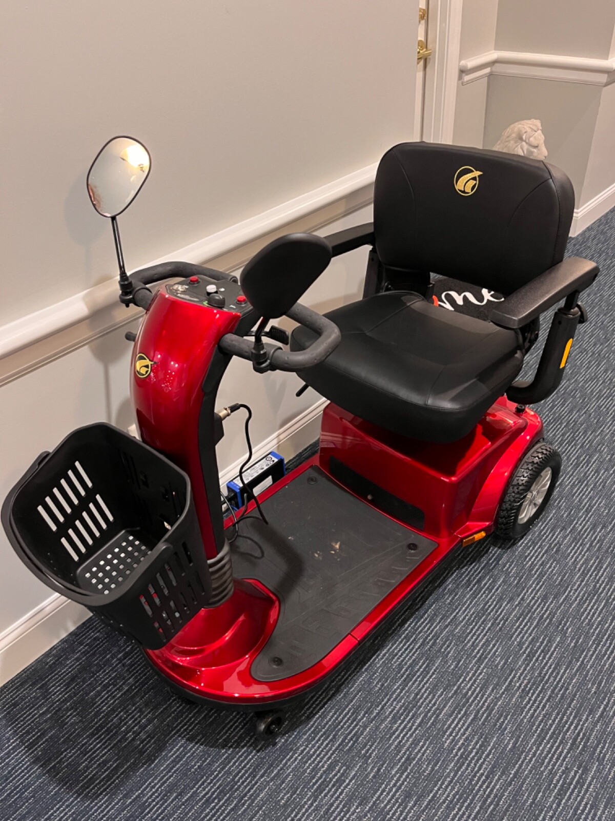 GOLDEN TECHNOLOGIES ® COMPANION TM II 4-WHEEL SCOOTER FULL-SIZE GC440 ...