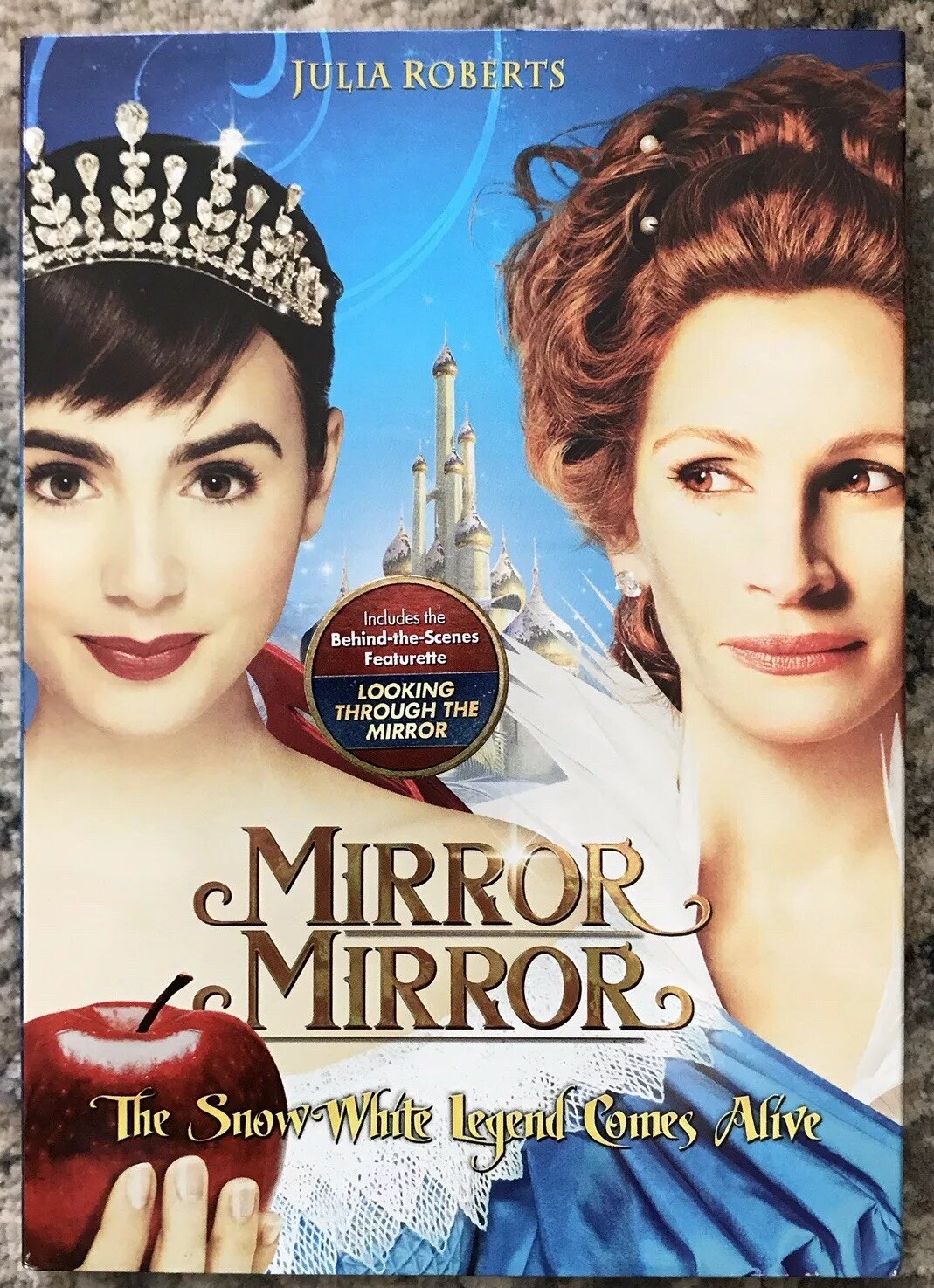 Mirror Mirror (DVD) Starring Julia Roberts and Lily Collins | eBay