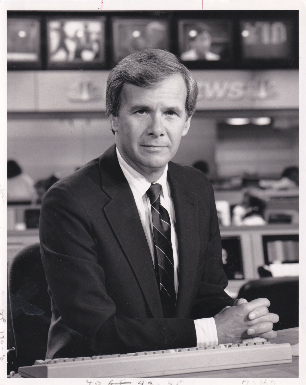 TOM BROKAW HANDSOME PORTRAIT TV journalist 1993 ORIG VINTAGE PHOTO 389 ...