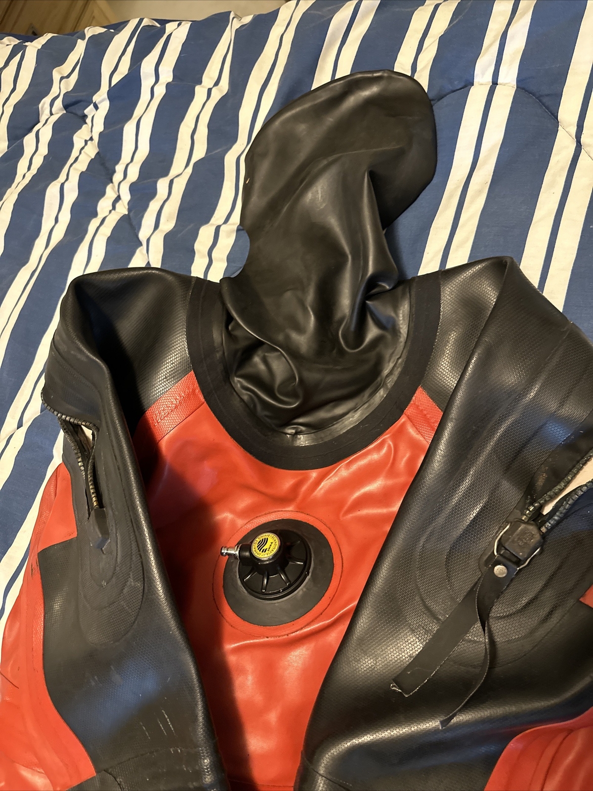 Large Wide Viking Pro 1000 Scuba Diving rubber drysuit Attached Hood ...