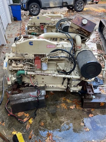 Cummins 6BTA 5.9-M 250 HP Marine Diesel Engine with Twin Disc 502 2-1 ...