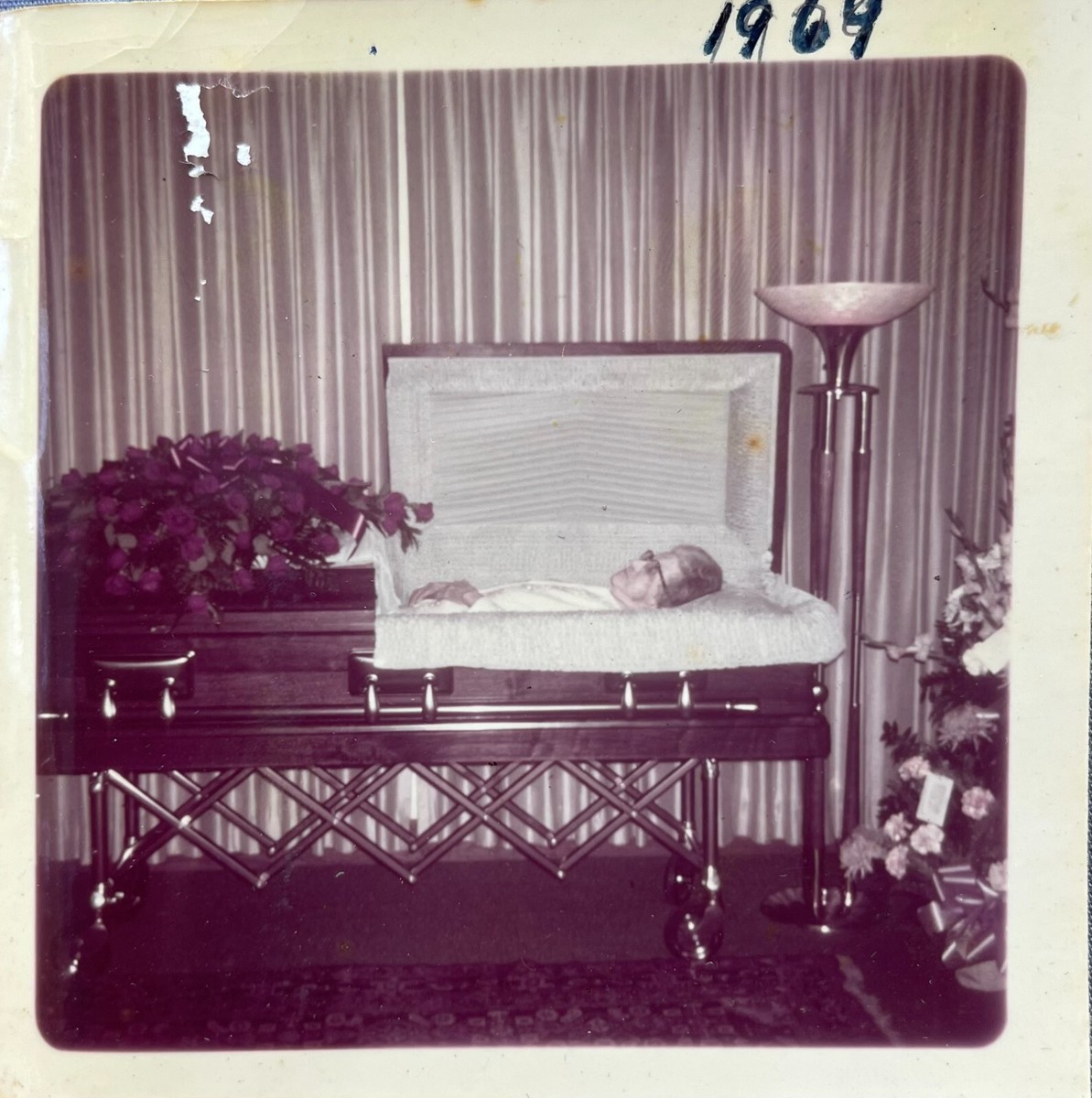 Elvis Open Casket Watch Lisa Marie Presley Funeral: Open Casket Fans