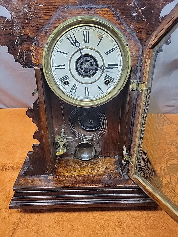 V•Antique Victorian Wood Clock Made by the Ingram Co. Bristol Conn Used ...