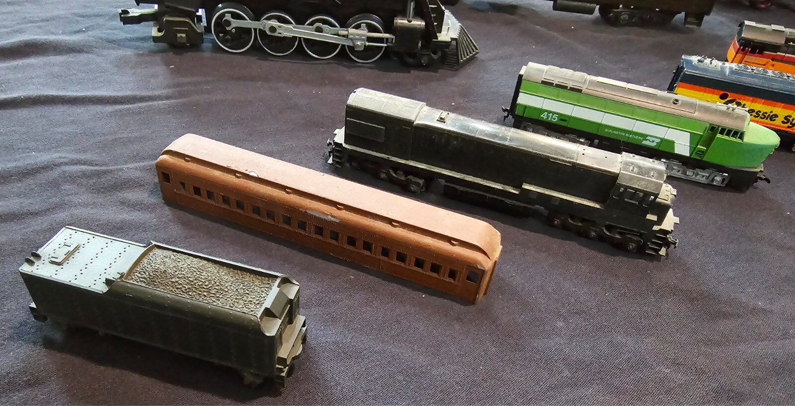 Mixed Lot of Large Ceramic Trains and HO Gauge Model Trains - Untested ...