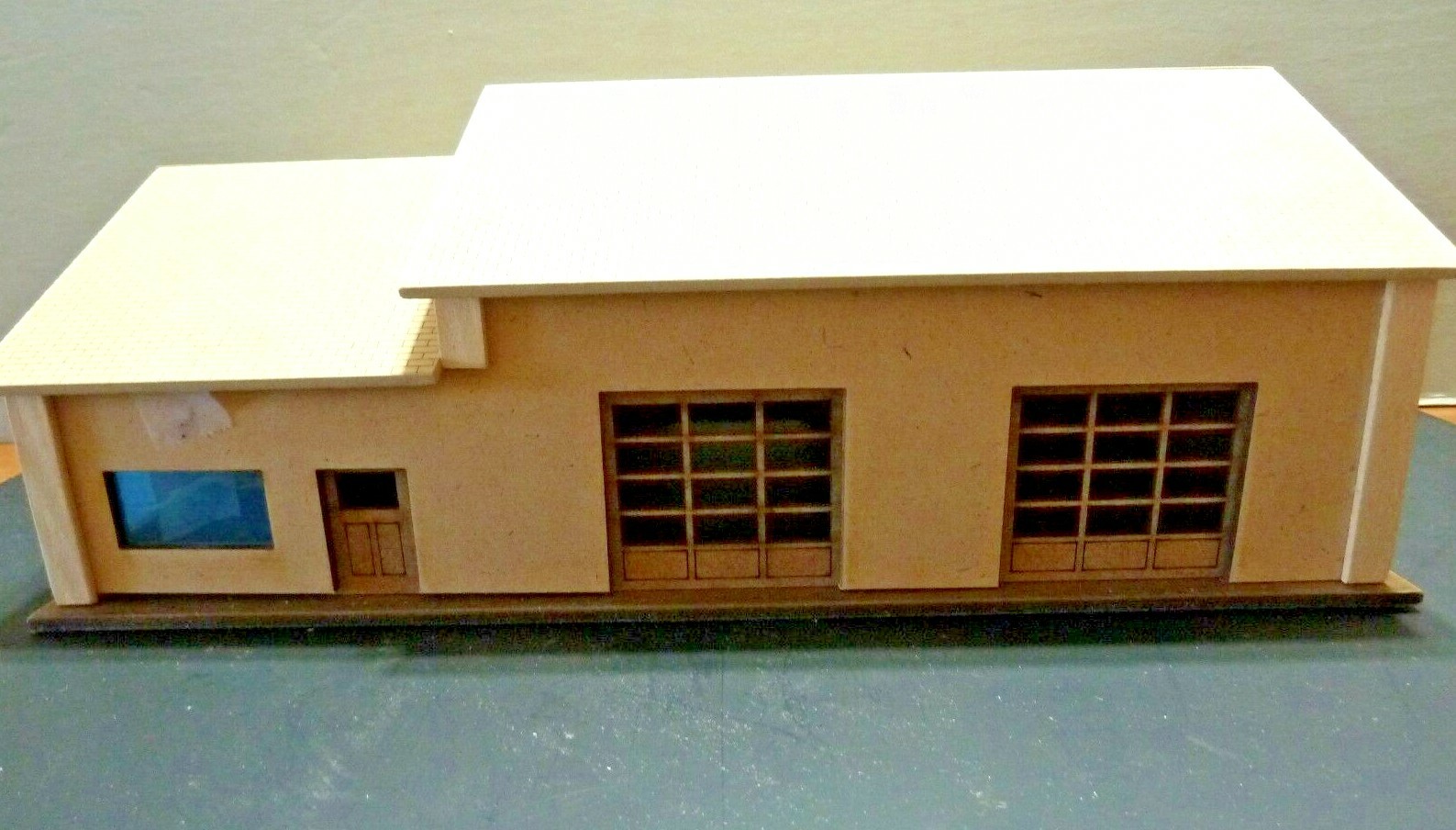 1/64 Scale Model Showroom/Garage/Firehouse/Gas Station/House 8 Diorama ...