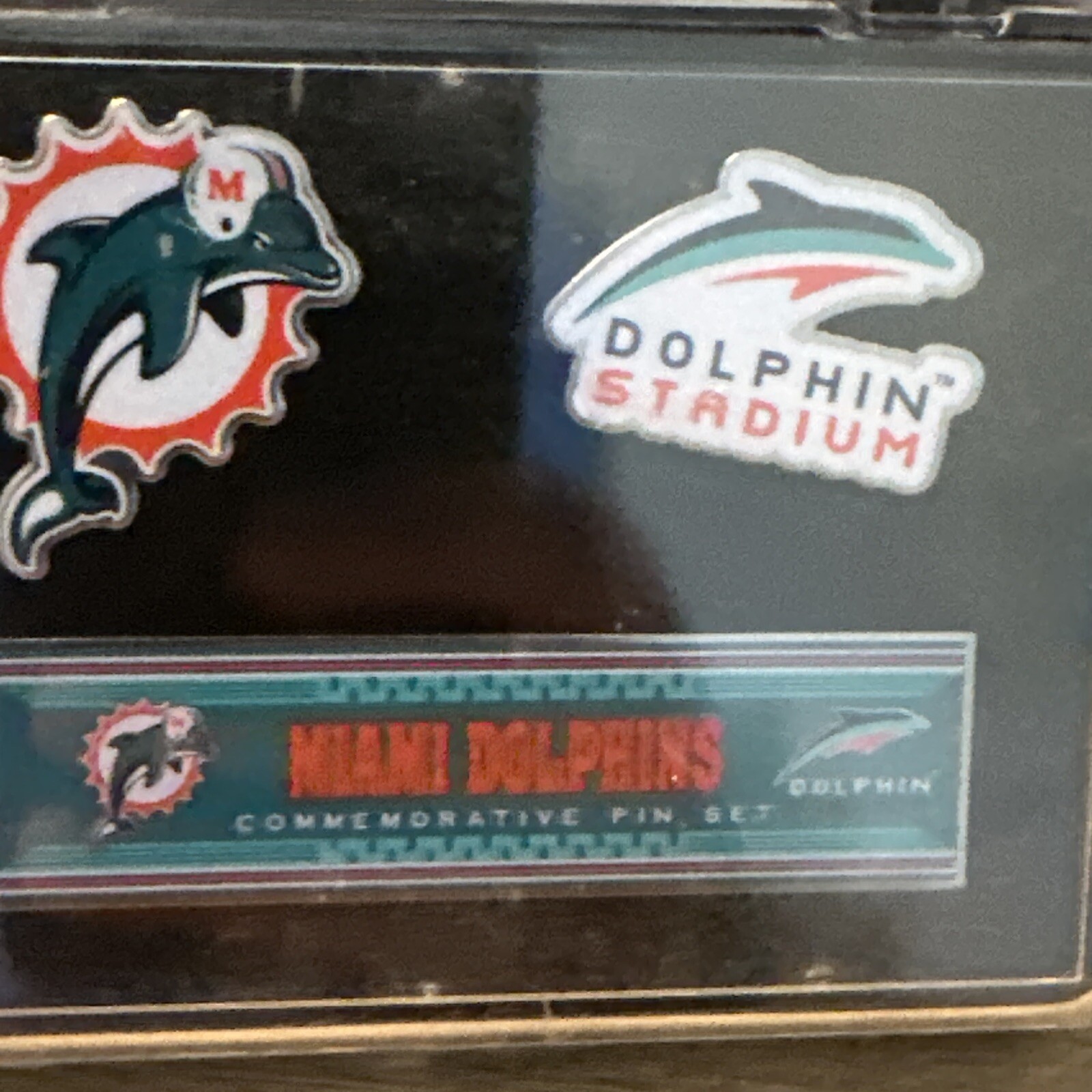 Miami Dolphins Commemorative Pin Set Dolphin Stadium New in Package 3 ...