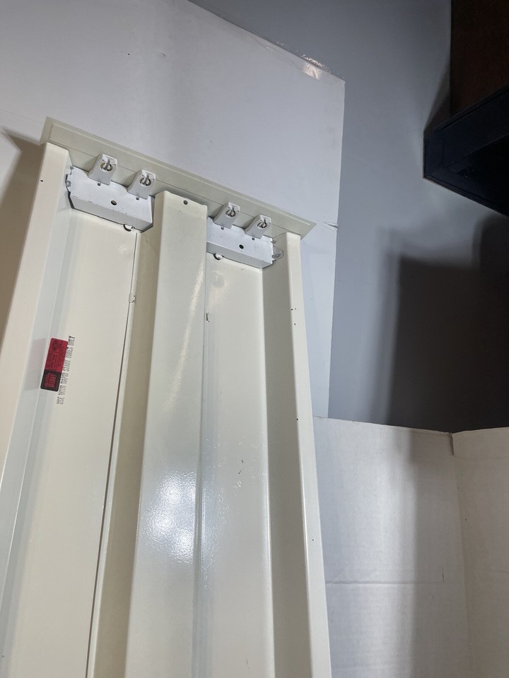 Duray Fluorescent Light Fixtures D-189,728 49” X 18” | eBay