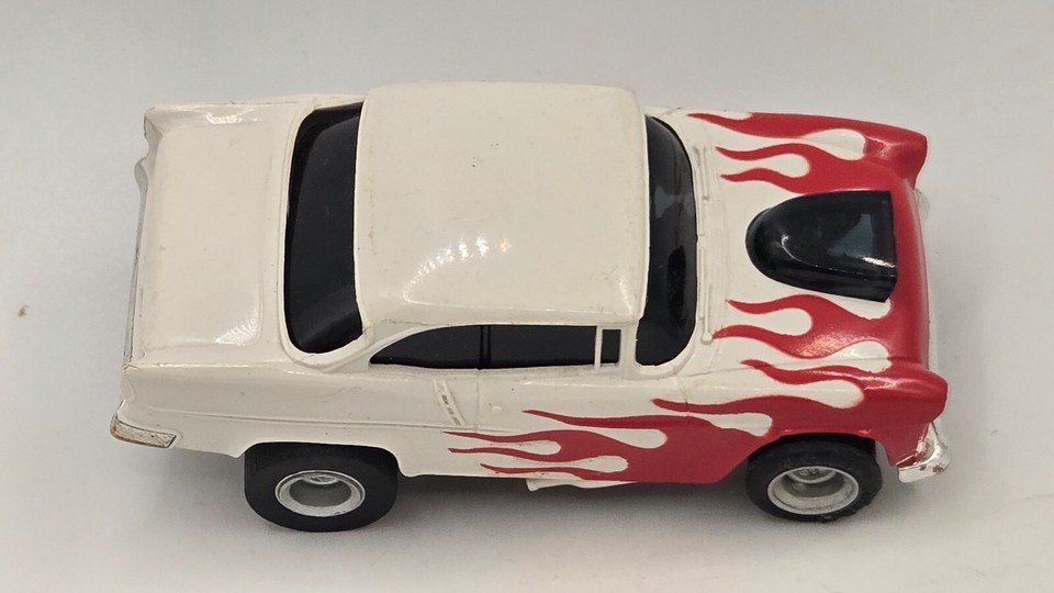 Aurora Afx Magnasonic '55 Chevy Bel Air White Red Flames HO Slot Car | eBay