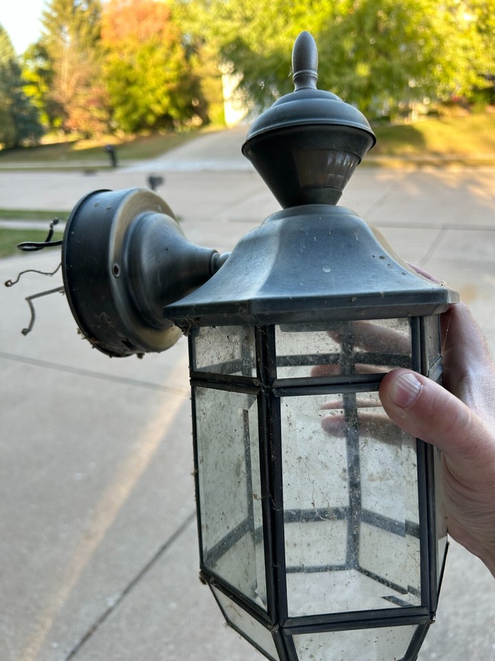 Heath Zenith 4175 silver outdoor light - used - motion sensor, darkness ...