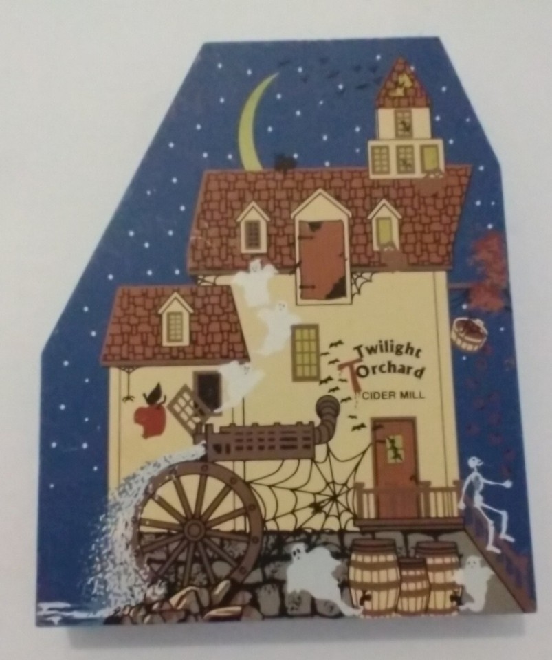 3 Cats Meow Halloween Limited Editions Twilight Orchard Scaredy Cat ...