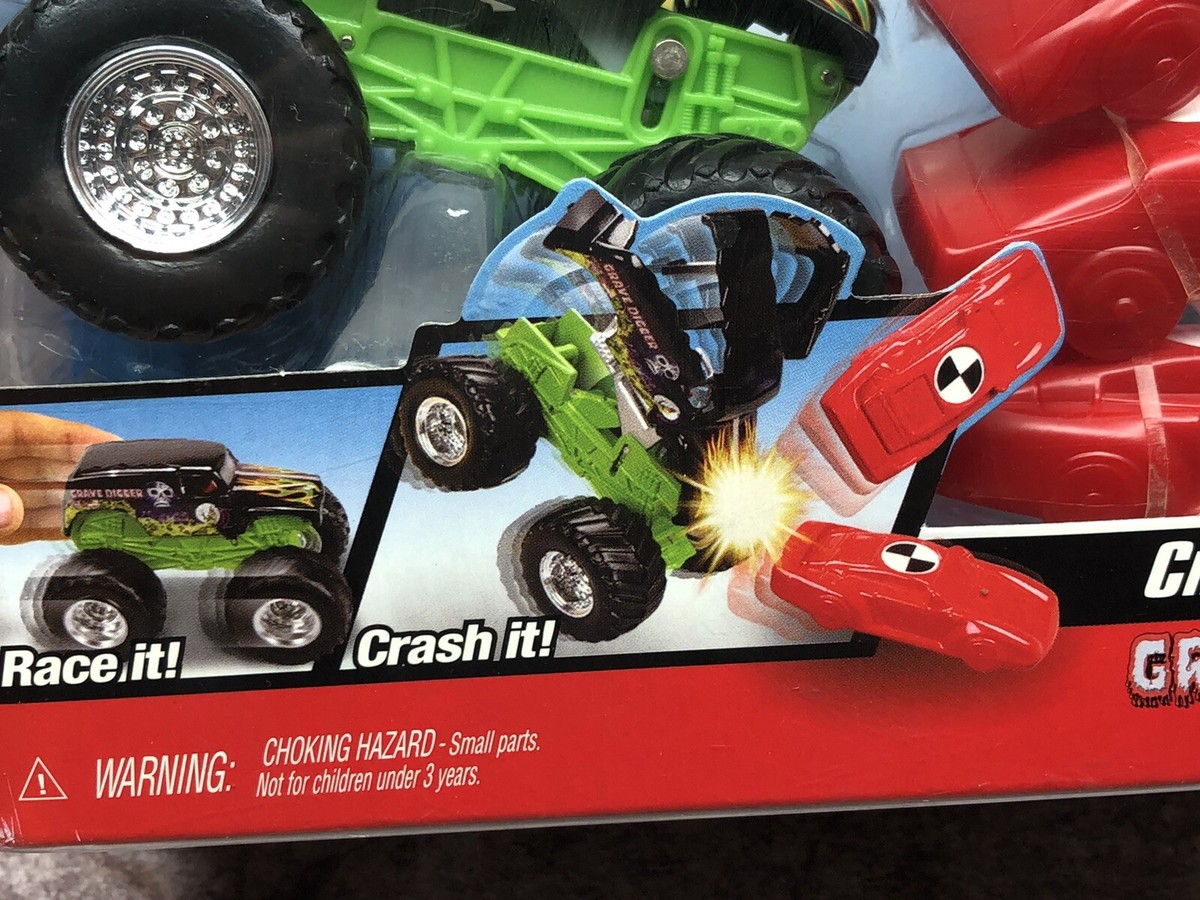 Monster Trucks Grave Digger Crashes