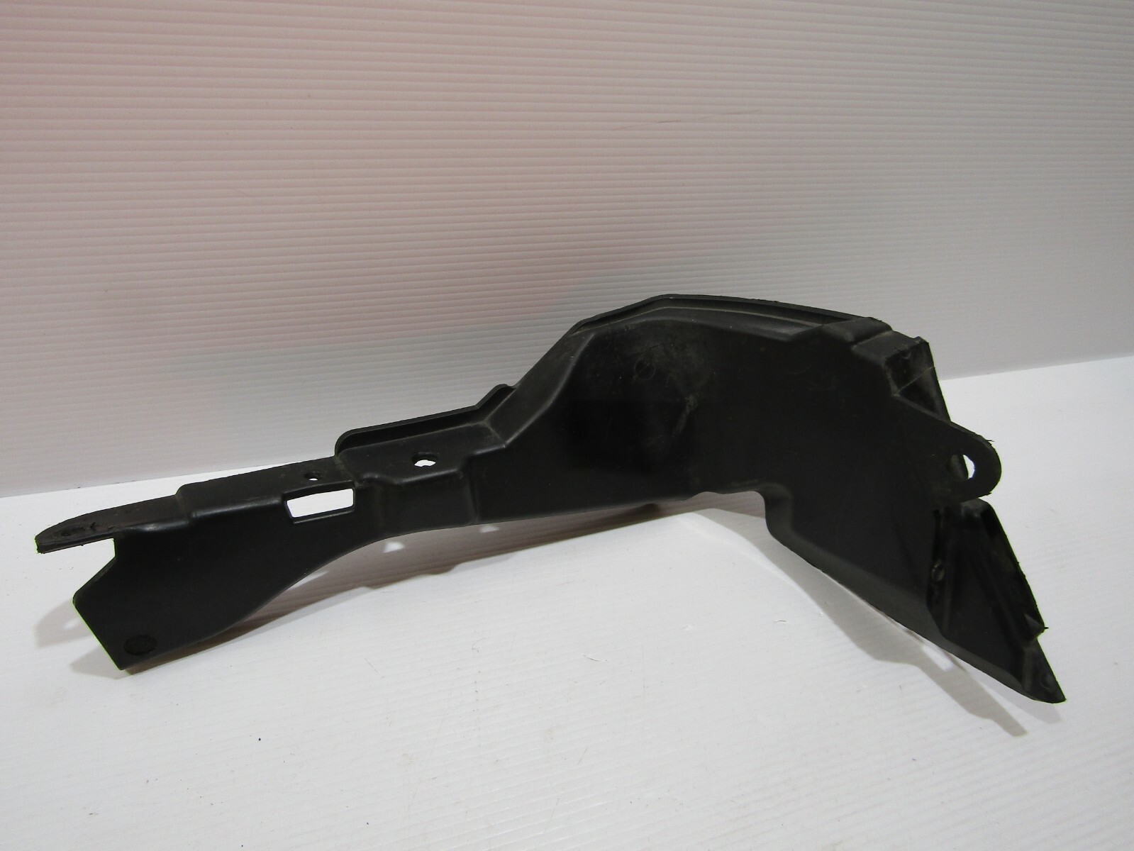 MERCEDES C CLASS W205 FRONT BUMPER LOWER RIGHT MOUNTING A2058853965 REF ...