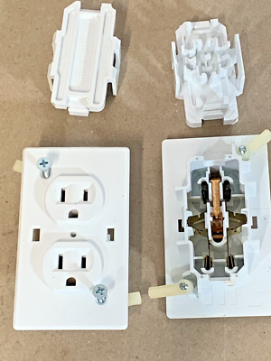 Manufactured Home Receptacle Electrical Crossover Connectors In