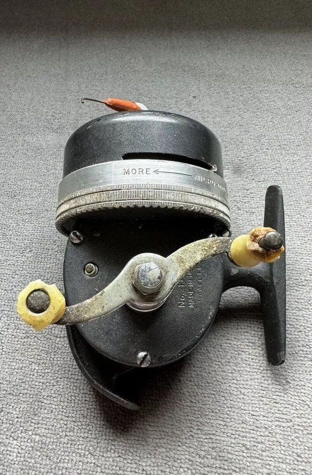 Vintage Spincast Reel Shakespeare Push-Button Wondercast 1775 See ...