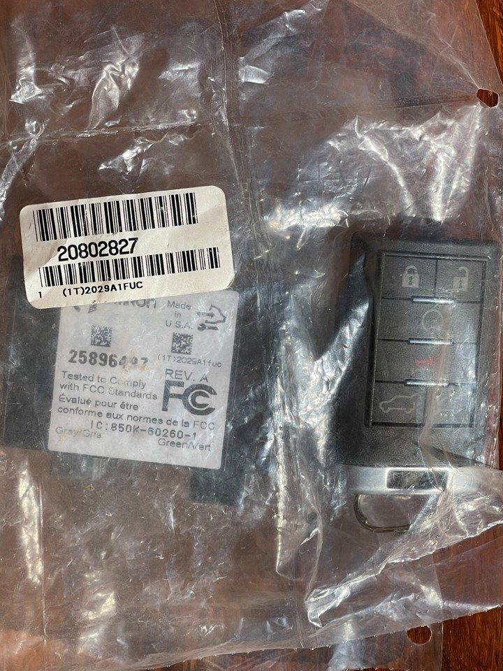 New GM 25896497 Keyless Remote Receiver & New OEM Transmitter Key Fob ...