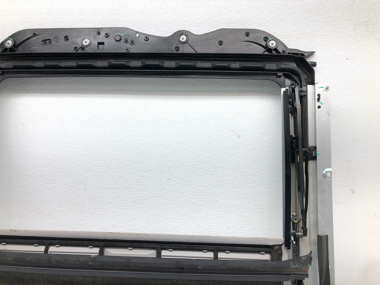 2013-2019 MERCEDES GL450 SUNROOF RAIL FRAME SHADE SCREEN OEM GRAY. | eBay
