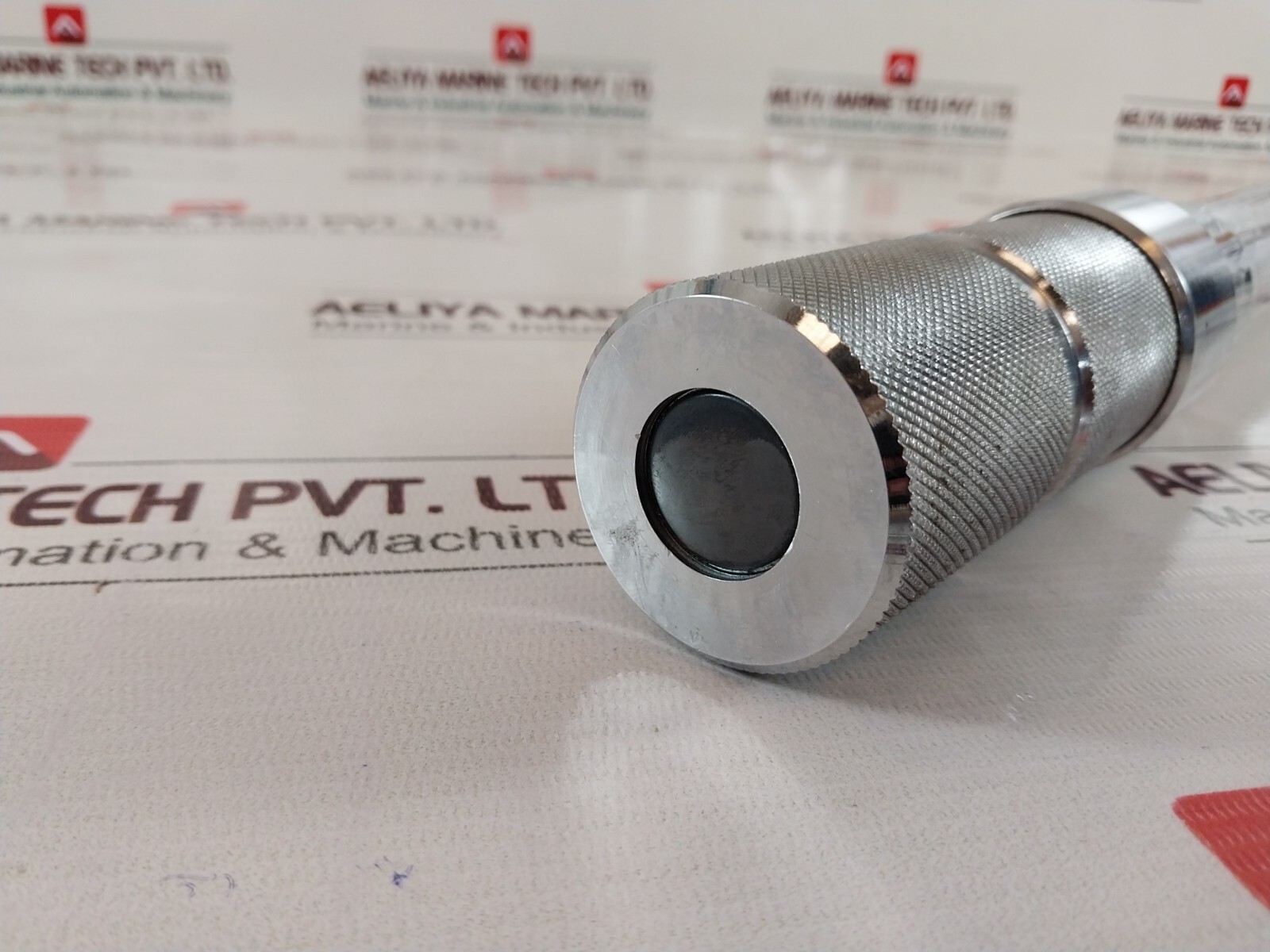 PROTO J6022B 1 in Drive Size 140 to 700 Ft-lb Micrometer Torque Wrench ...