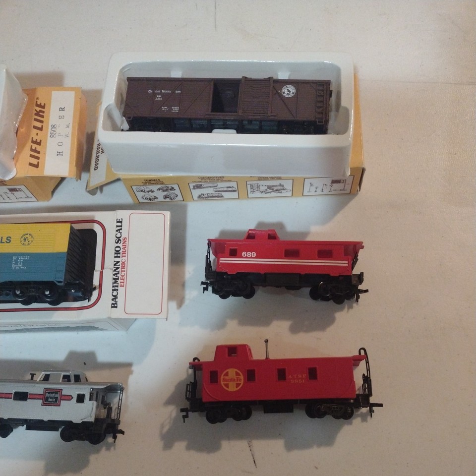 Lot of 10 HO Scale Train Cars Rolling Stock Boxcars | eBay